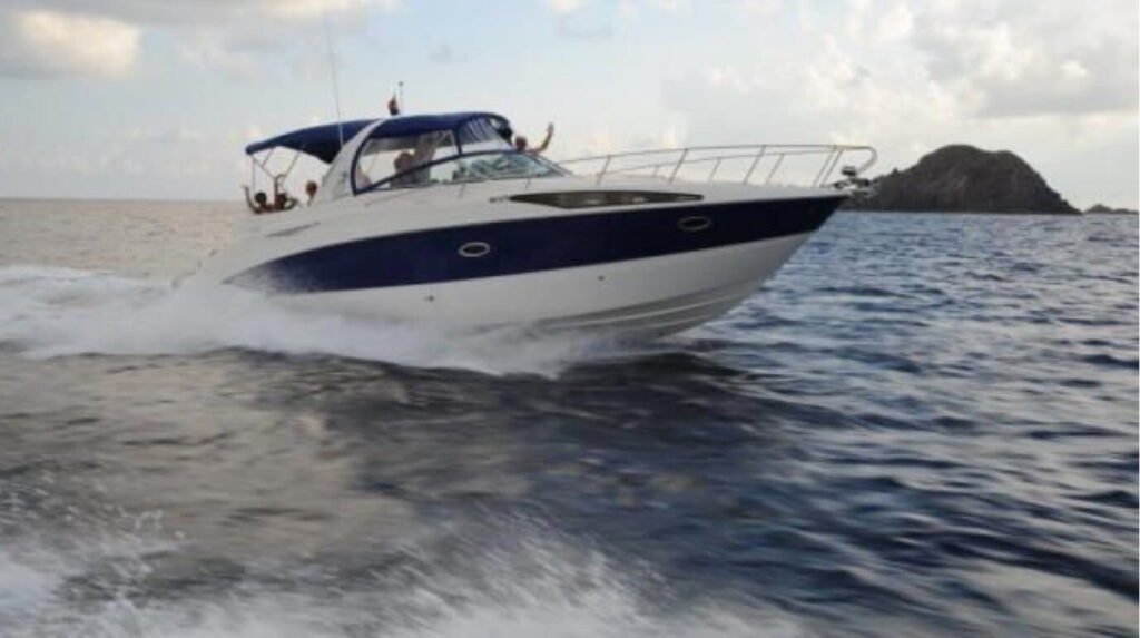 24 Feet Boat - Hello Boat tour Dubai